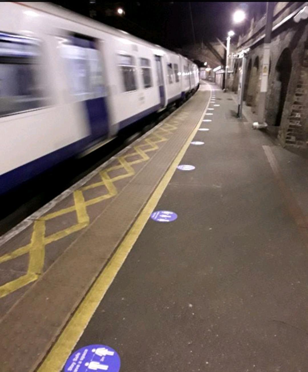 FD Signs delivers 100,000 signs for TFL - Digital Printer
