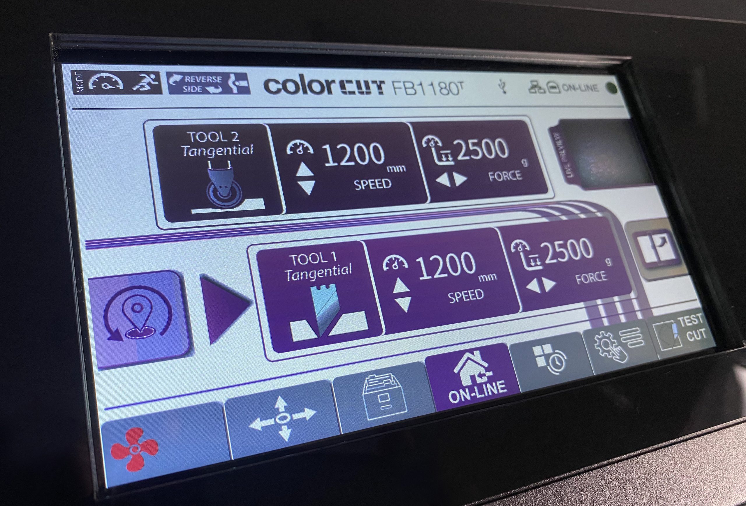Morgana unveils cutter/ creasers at The Print Show - Digital Printer