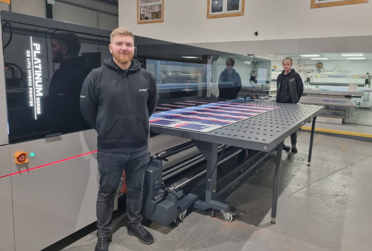 Prosigns installs Platinum Q3 from Liyu UK - Digital Printer