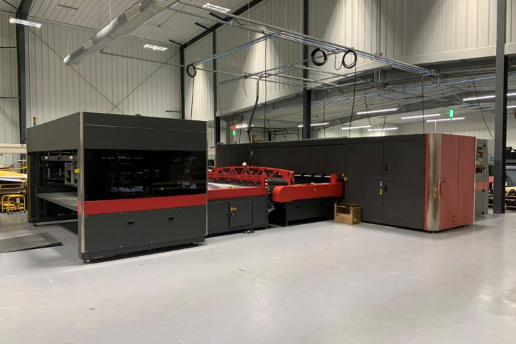 EFI Vutek XT display graphics printer installed at IES - Digital Printer