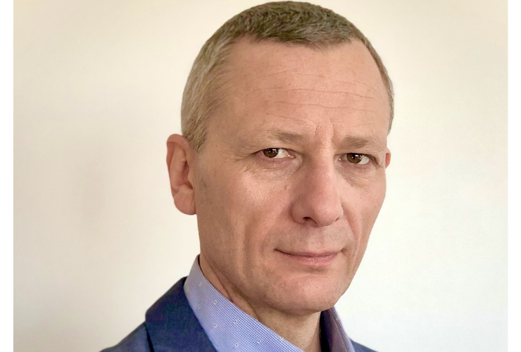 Taya tasks director with supporting Kavalan - Digital Printer